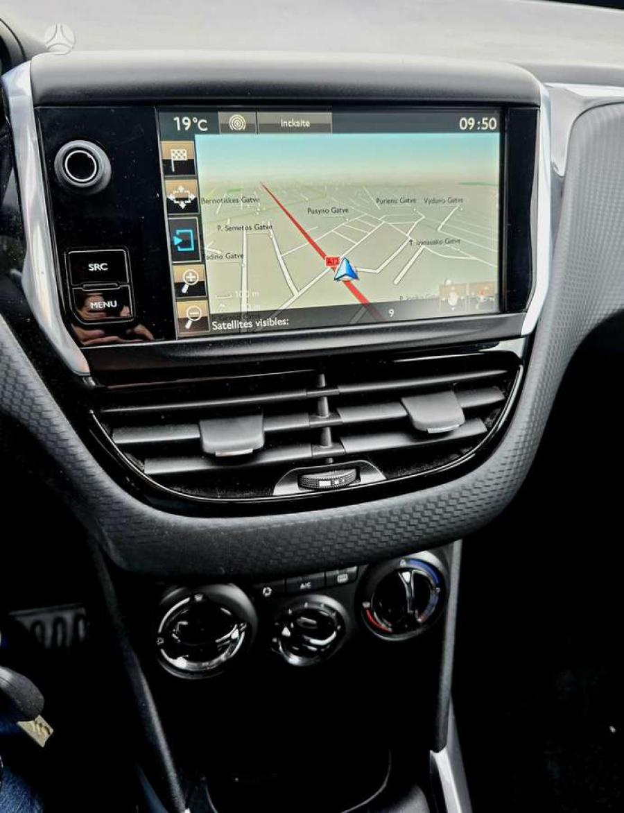 Pelēks Peugeot 2008 2017 Tauragė, ar dzinēja tilpumu 1.20 L un nobraukumu 97 tūkst. km par 3850 €, foto 18 vietnē AUTOMOTO.COM.LV