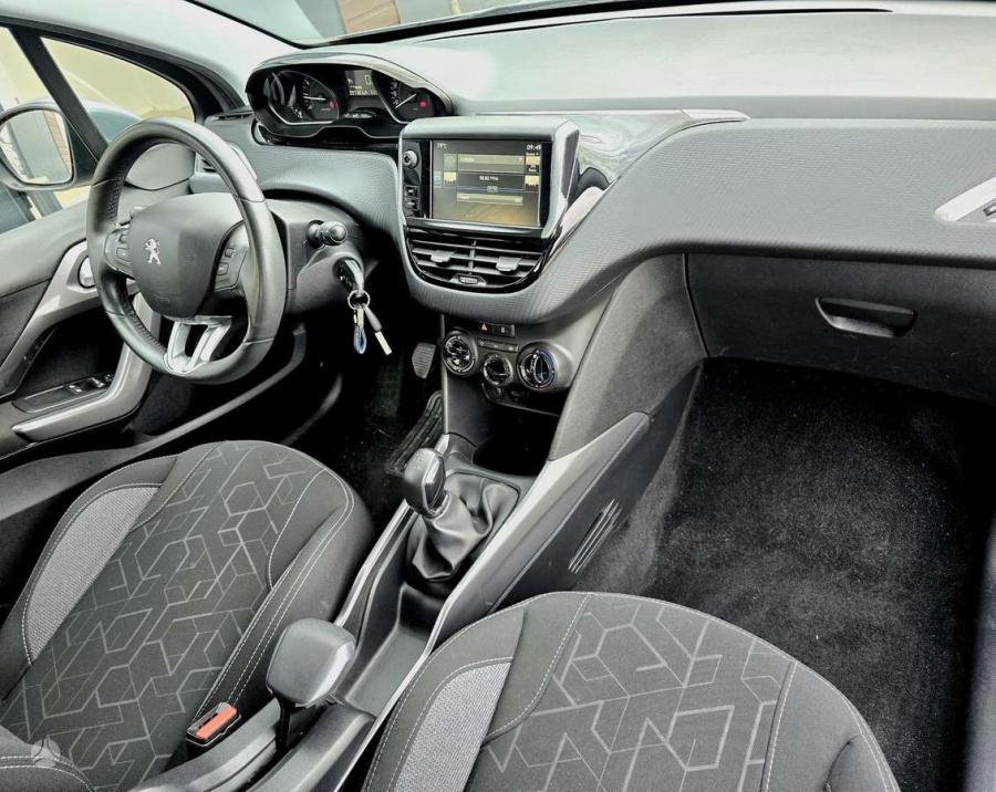 Pelēks Peugeot 2008 2017 Tauragė, ar dzinēja tilpumu 1.20 L un nobraukumu 97 tūkst. km par 3850 €, foto 24 vietnē AUTOMOTO.COM.LV