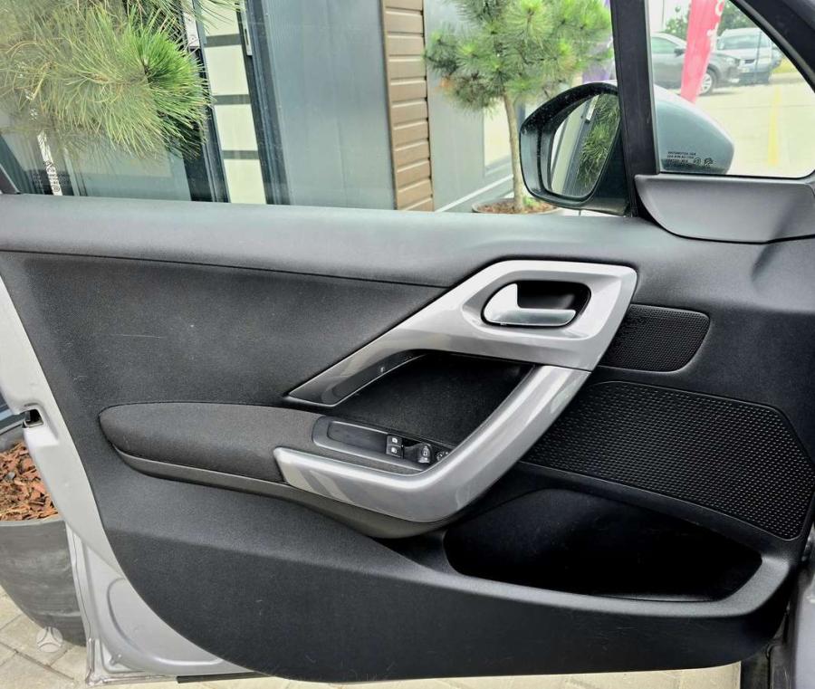 Pelēks Peugeot 2008 2017 Tauragė, ar dzinēja tilpumu 1.20 L un nobraukumu 97 tūkst. km par 3850 €, foto 29 vietnē AUTOMOTO.COM.LV