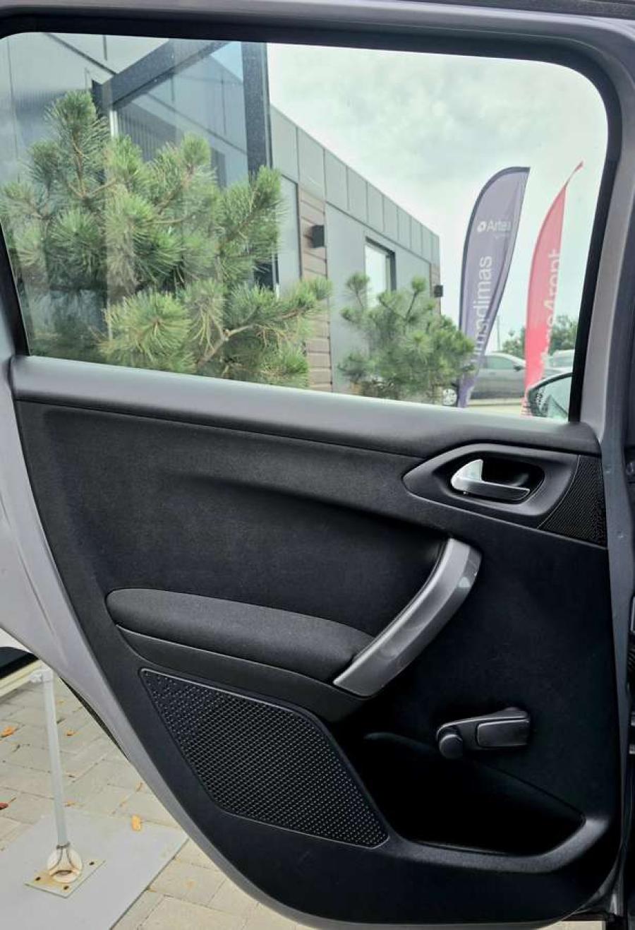 Pelēks Peugeot 2008 2017 Tauragė, ar dzinēja tilpumu 1.20 L un nobraukumu 97 tūkst. km par 3850 €, foto 31 vietnē AUTOMOTO.COM.LV