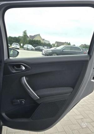 Pelēks Peugeot 2008 2017 Tauragė, ar dzinēja tilpumu 1.20 L un nobraukumu 97 tūkst. km par 3850 €, foto 32 vietnē AUTOMOTO.COM.LV