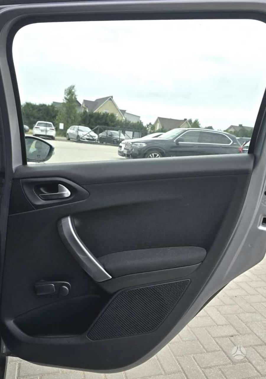 Pelēks Peugeot 2008 2017 Tauragė, ar dzinēja tilpumu 1.20 L un nobraukumu 97 tūkst. km par 3850 €, foto 32 vietnē AUTOMOTO.COM.LV