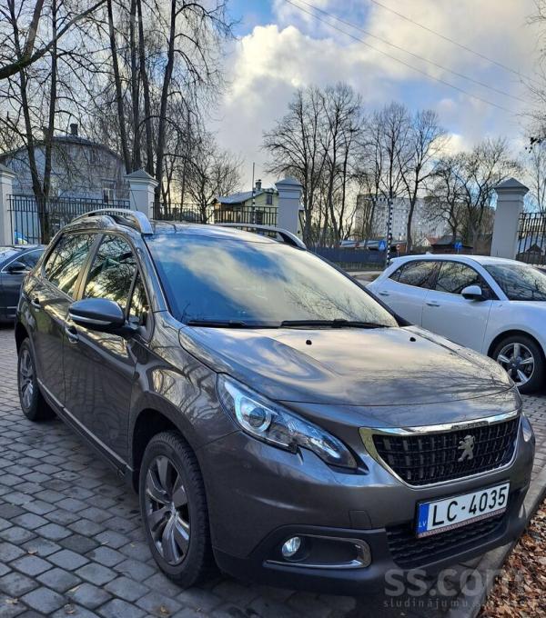 Grey Peugeot 2008 2018 in Riga, with an engine capacity of 1.20 L and mileage of 154 thousand km for 11100 €, photo 2 on AUTOMOTO.COM.LV