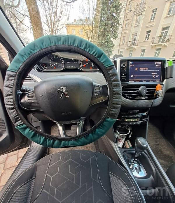 Grey Peugeot 2008 2018 in Riga, with an engine capacity of 1.20 L and mileage of 154 thousand km for 11100 €, photo 10 on AUTOMOTO.COM.LV