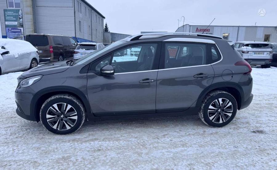 Grey Peugeot 2008 2018 in Taurage, with an engine capacity of 1.20 L and mileage of 91 thousand km for 7300 €, photo 3 on AUTOMOTO.COM.LV