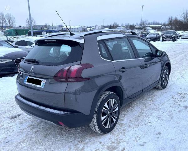 Grey Peugeot 2008 2018 in Taurage, with an engine capacity of 1.20 L and mileage of 91 thousand km for 7300 €, photo 4 on AUTOMOTO.COM.LV