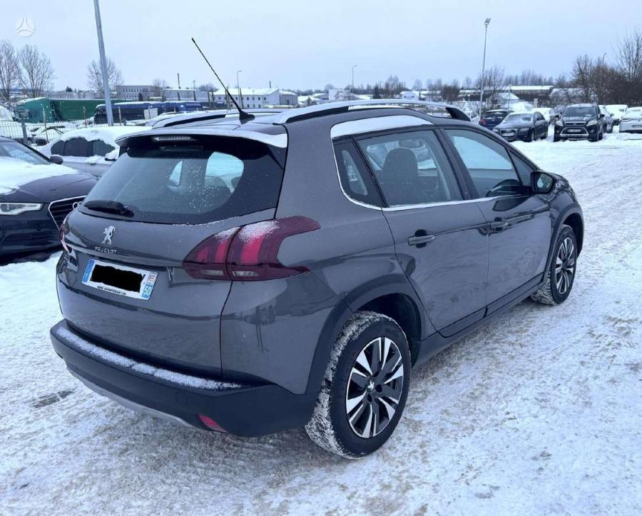 Grey Peugeot 2008 2018 in Taurage, with an engine capacity of 1.20 L and mileage of 91 thousand km for 7300 €, photo 4 on AUTOMOTO.COM.LV