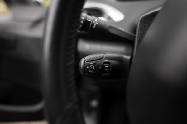 Pelēks Peugeot 2008 2018 Rīga, ar dzinēja tilpumu 1.20 L un nobraukumu 131 tūkst. km par 6790 €, foto 5 vietnē AUTOMOTO.COM.LV