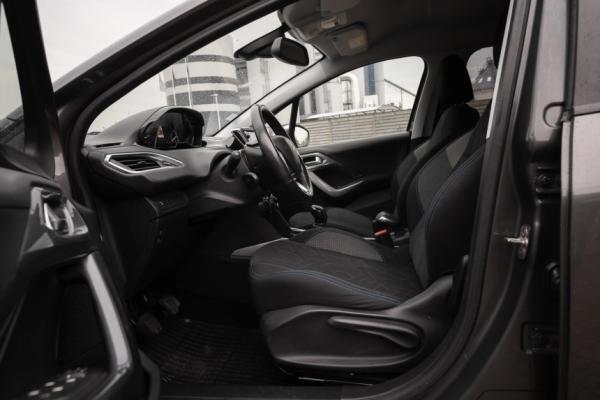 Grey Peugeot 2008 2018 in Riga, with an engine capacity of 1.20 L and mileage of 131 thousand km for 6790 €, photo 10 on AUTOMOTO.COM.LV