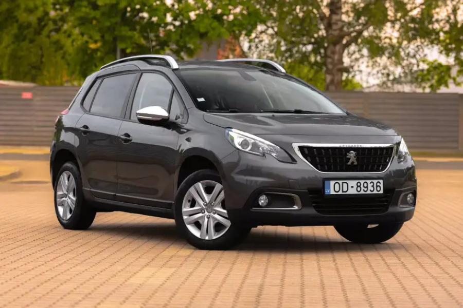 Pelēks Peugeot 2008 2018 Jelgava, ar dzinēja tilpumu 1.20 L un nobraukumu 131 tūkst. km par 6790 €, foto 1 vietnē AUTOMOTO.COM.LV
