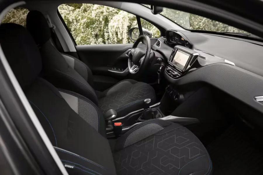 Pelēks Peugeot 2008 2018 Jelgava, ar dzinēja tilpumu 1.20 L un nobraukumu 131 tūkst. km par 6790 €, foto 9 vietnē AUTOMOTO.COM.LV