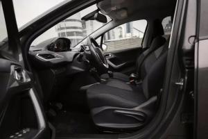 Pelēks Peugeot 2008 2018 Jelgava, ar dzinēja tilpumu 1.20 L un nobraukumu 131 tūkst. km par 6790 €, foto 14 vietnē AUTOMOTO.COM.LV