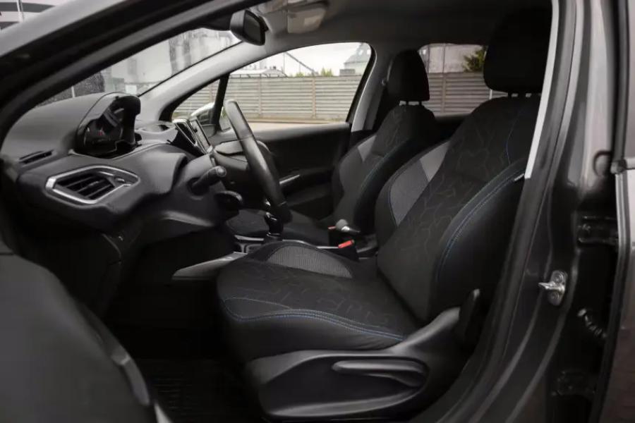 Pelēks Peugeot 2008 2018 Jelgava, ar dzinēja tilpumu 1.20 L un nobraukumu 131 tūkst. km par 6790 €, foto 15 vietnē AUTOMOTO.COM.LV