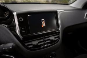 Pelēks Peugeot 2008 2018 Jelgava, ar dzinēja tilpumu 1.20 L un nobraukumu 131 tūkst. km par 6790 €, foto 18 vietnē AUTOMOTO.COM.LV