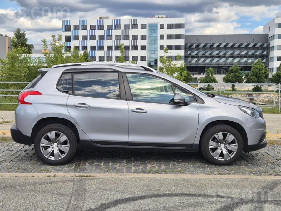 Grey Peugeot 2008 2018 in Riga, with an engine capacity of 1.20 L and mileage of 105 thousand km for 6700 €, photo 5 on AUTOMOTO.COM.LV