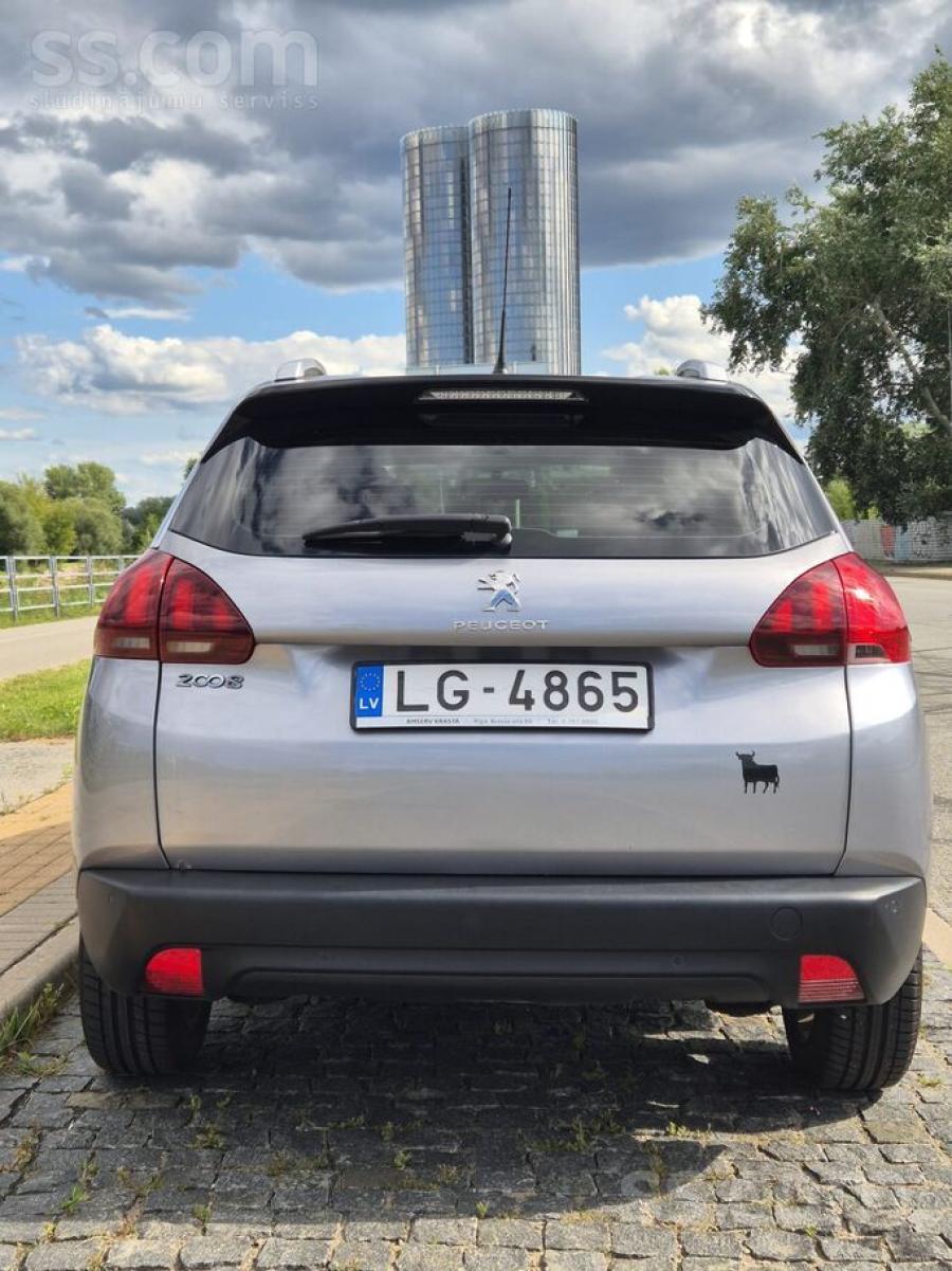 Grey Peugeot 2008 2018 in Riga, with an engine capacity of 1.20 L and mileage of 105 thousand km for 6700 €, photo 7 on AUTOMOTO.COM.LV