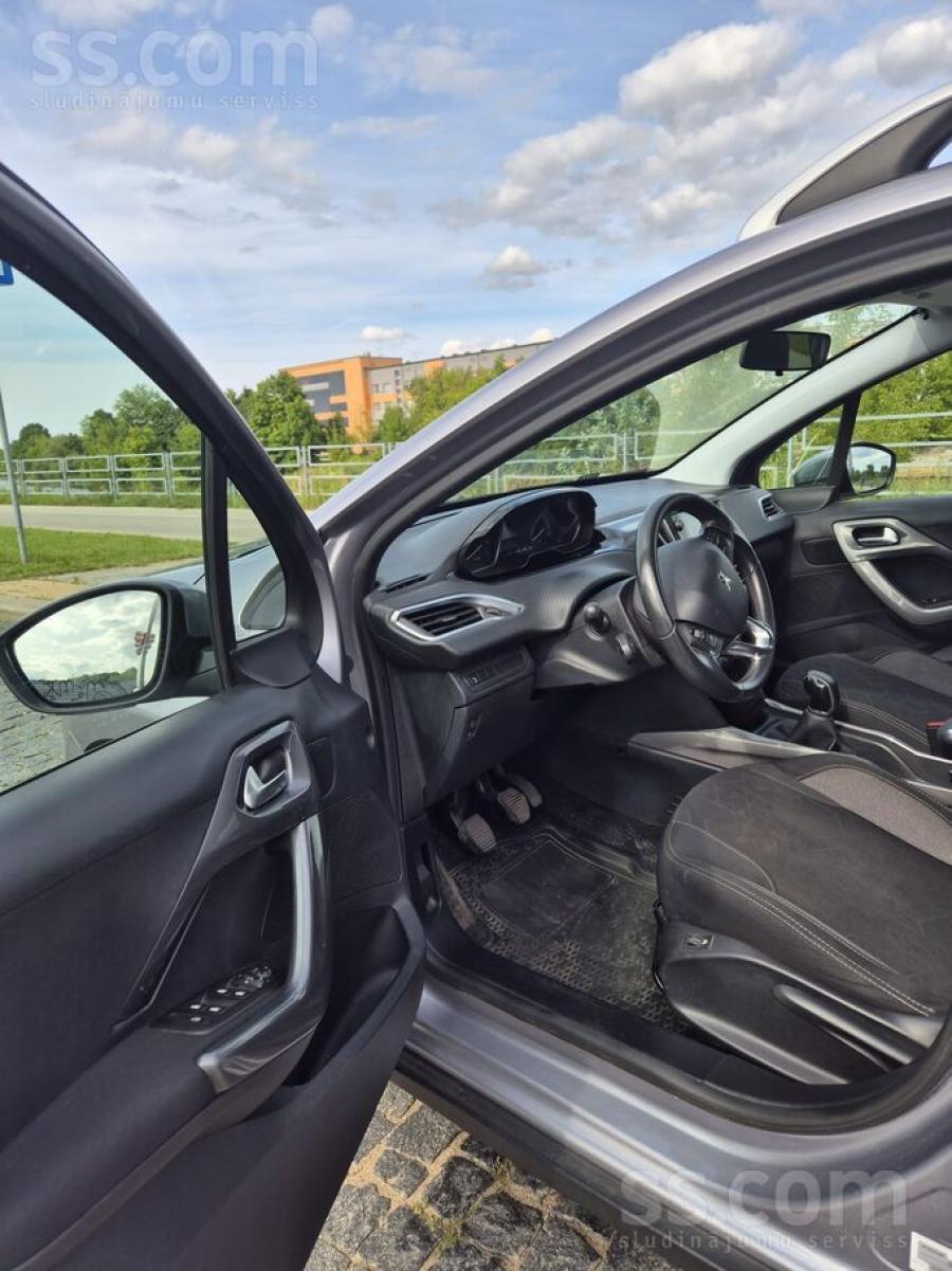 Grey Peugeot 2008 2018 in Riga, with an engine capacity of 1.20 L and mileage of 105 thousand km for 6700 €, photo 10 on AUTOMOTO.COM.LV