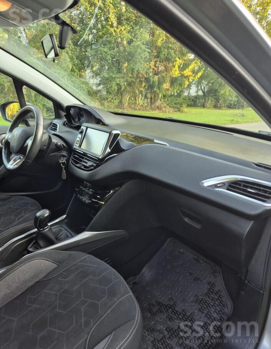 Grey Peugeot 2008 2018 in Riga, with an engine capacity of 1.20 L and mileage of 105 thousand km for 6700 €, photo 15 on AUTOMOTO.COM.LV