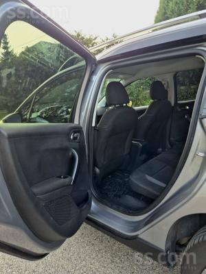 Grey Peugeot 2008 2018 in Riga, with an engine capacity of 1.20 L and mileage of 105 thousand km for 6700 €, photo 16 on AUTOMOTO.COM.LV
