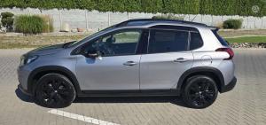Grey Peugeot 2008 2018 in Taurage, with an engine capacity of 1.20 L and mileage of 129 thousand km for 5400 €, photo 8 on AUTOMOTO.COM.LV