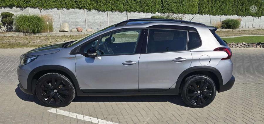 Grey Peugeot 2008 2018 in Taurage, with an engine capacity of 1.20 L and mileage of 129 thousand km for 5400 €, photo 8 on AUTOMOTO.COM.LV