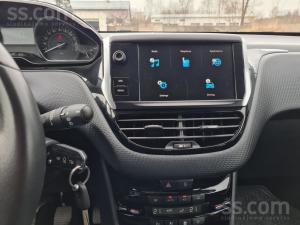 Pelēks Peugeot 2008 2018 Ogre, ar dzinēja tilpumu 1.20 L un nobraukumu 0 tūkst. km par 7970 €, foto 14 vietnē AUTOMOTO.COM.LV