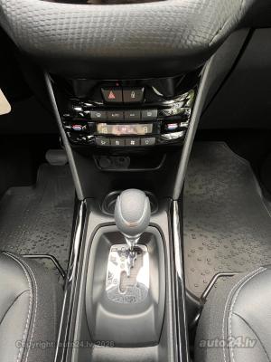 Pelēks Peugeot 2008 2019 Rīga, ar dzinēja tilpumu 0.00 L un nobraukumu 132 tūkst. km par 12390 €, foto 9 vietnē AUTOMOTO.COM.LV