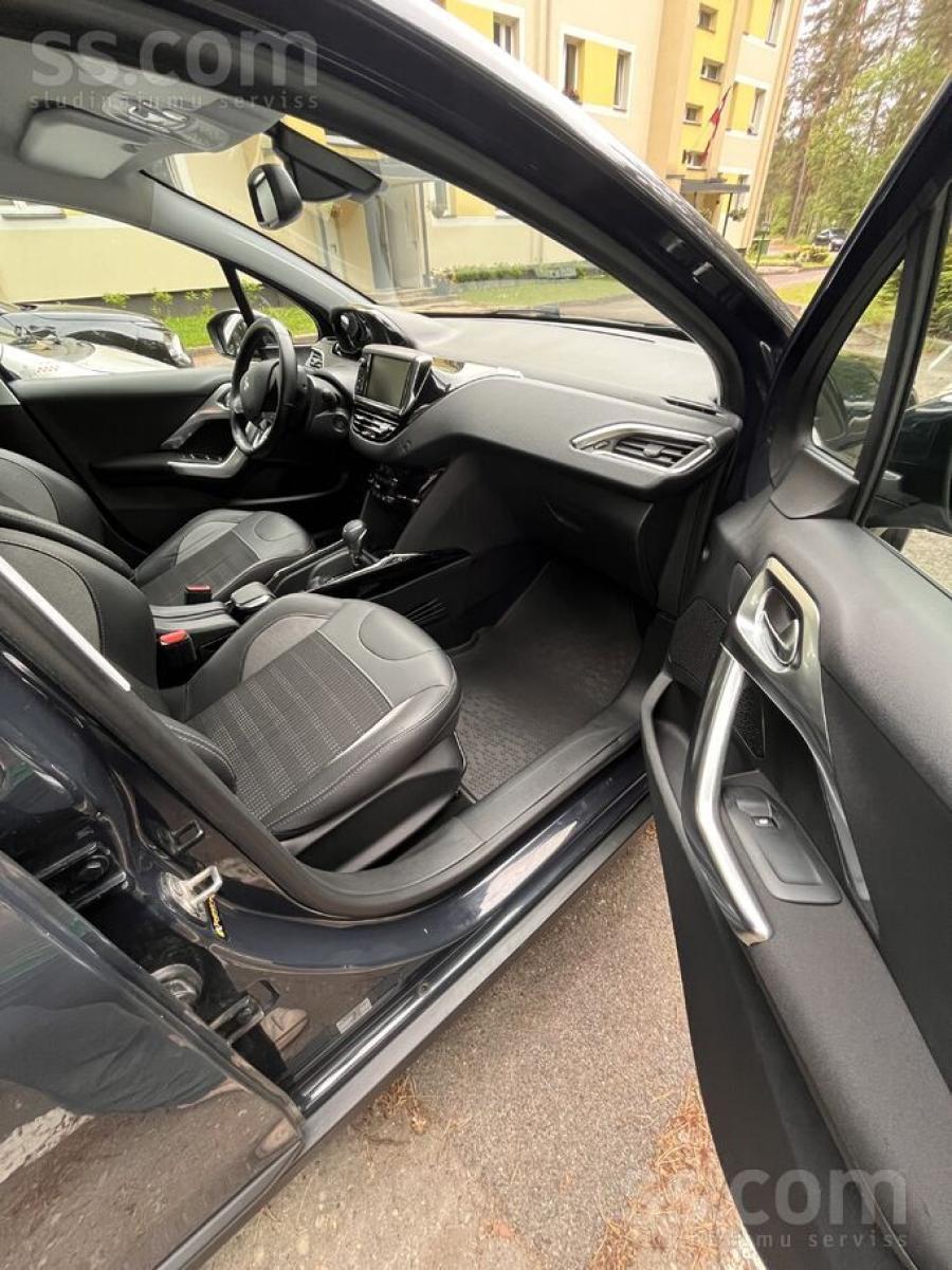 Pelēks Peugeot 2008 2019 Rīga, ar dzinēja tilpumu 1.50 L un nobraukumu 131 tūkst. km par 12900 €, foto 4 vietnē AUTOMOTO.COM.LV