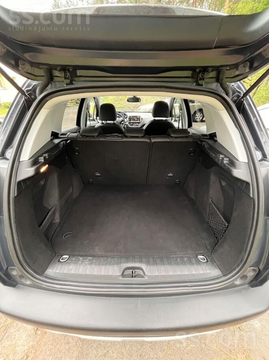 Pelēks Peugeot 2008 2019 Rīga, ar dzinēja tilpumu 1.50 L un nobraukumu 131 tūkst. km par 12900 €, foto 9 vietnē AUTOMOTO.COM.LV