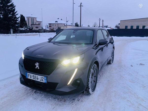 Grey Peugeot 2008 2020 in Taurage, with an engine capacity of 1.20 L and mileage of 164 thousand km for 11200 €, photo 1 on AUTOMOTO.COM.LV