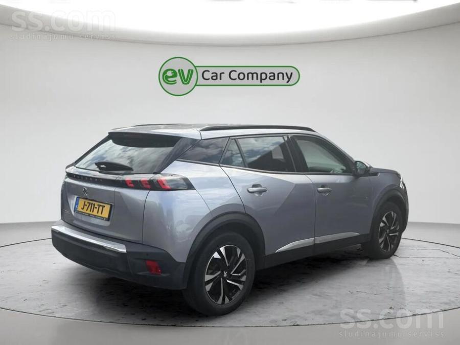 Grey Peugeot 2008 2020 in Limbazi, with an engine capacity of 0.00 L and mileage of 106 thousand km for 15945 €, photo 4 on AUTOMOTO.COM.LV