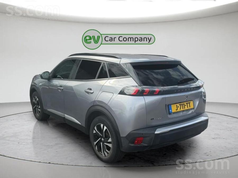 Grey Peugeot 2008 2020 in Limbazi, with an engine capacity of 0.00 L and mileage of 106 thousand km for 15945 €, photo 5 on AUTOMOTO.COM.LV