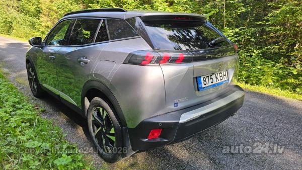 Pelēks Peugeot 2008 2020 Tallina, ar dzinēja tilpumu 1.50 L un nobraukumu 92 tūkst. km par 14000 €, foto 4 vietnē AUTOMOTO.COM.LV