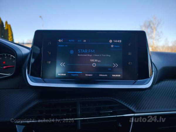 Pelēks Peugeot 2008 2021 Pērnava, ar dzinēja tilpumu 1.50 L un nobraukumu 79 tūkst. km par 12500 €, foto 11 vietnē AUTOMOTO.COM.LV