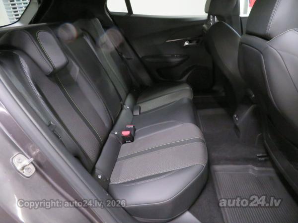 Grey Peugeot 2008 2021 in Tallinn, with an engine capacity of 1.50 L and mileage of 93 thousand km for 14400 €, photo 5 on AUTOMOTO.COM.LV