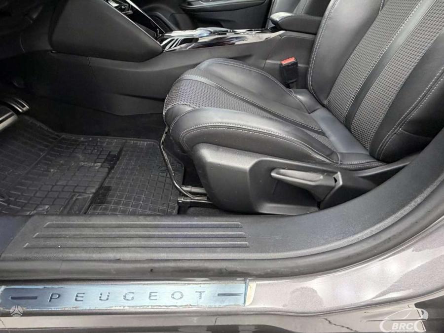 Pelēks Peugeot 2008 2022 Viļņa, ar dzinēja tilpumu 1.50 L un nobraukumu 72 tūkst. km par 17700 €, foto 24 vietnē AUTOMOTO.COM.LV