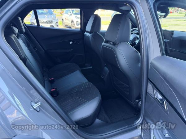 Pelēks Peugeot 2008 2023 Tallina, ar dzinēja tilpumu 1.50 L un nobraukumu 14 tūkst. km par 21900 €, foto 5 vietnē AUTOMOTO.COM.LV