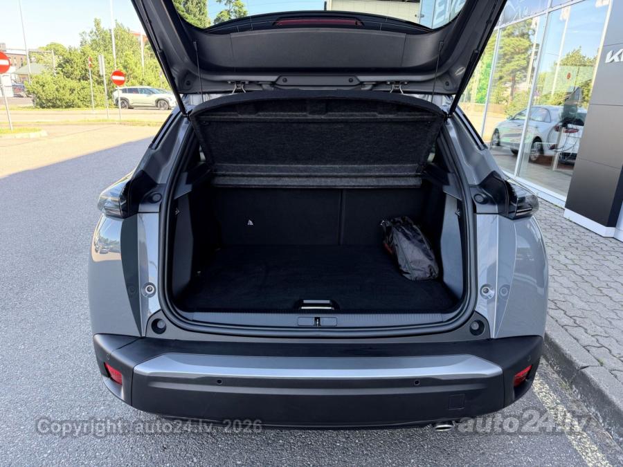 Pelēks Peugeot 2008 2023 Tallina, ar dzinēja tilpumu 1.50 L un nobraukumu 14 tūkst. km par 21900 €, foto 7 vietnē AUTOMOTO.COM.LV