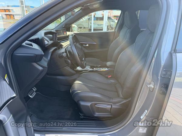 Grey Peugeot 2008 2024 in Johvi, with an engine capacity of 1.20 L and mileage of 36 thousand km for 19900 €, photo 8 on AUTOMOTO.COM.LV
