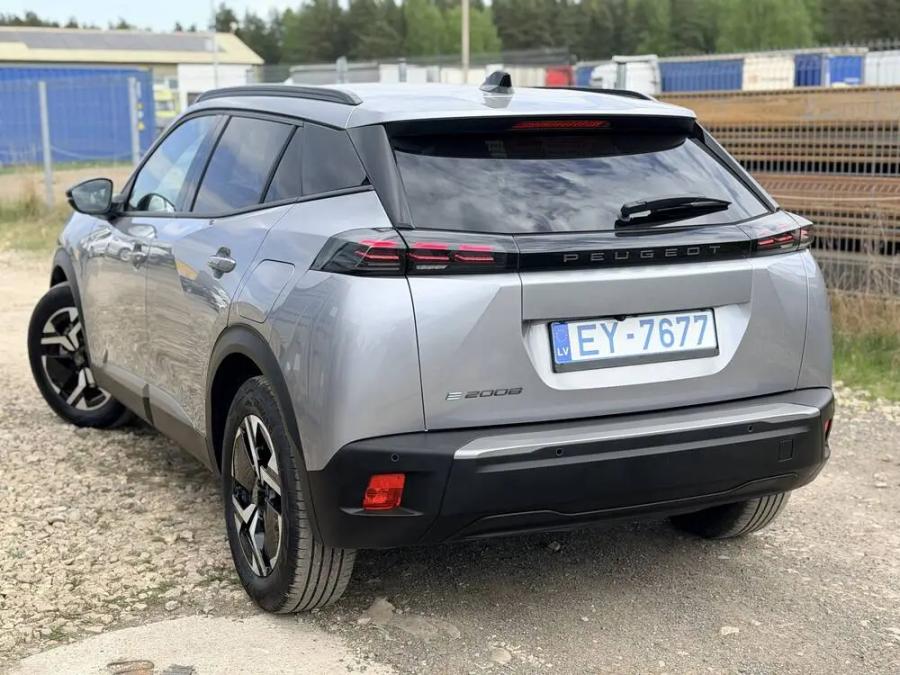 Grey Peugeot 2008 2025 in Riga, with an engine capacity of 0.00 L and mileage of 12 thousand km for 24995 €, photo 3 on AUTOMOTO.COM.LV