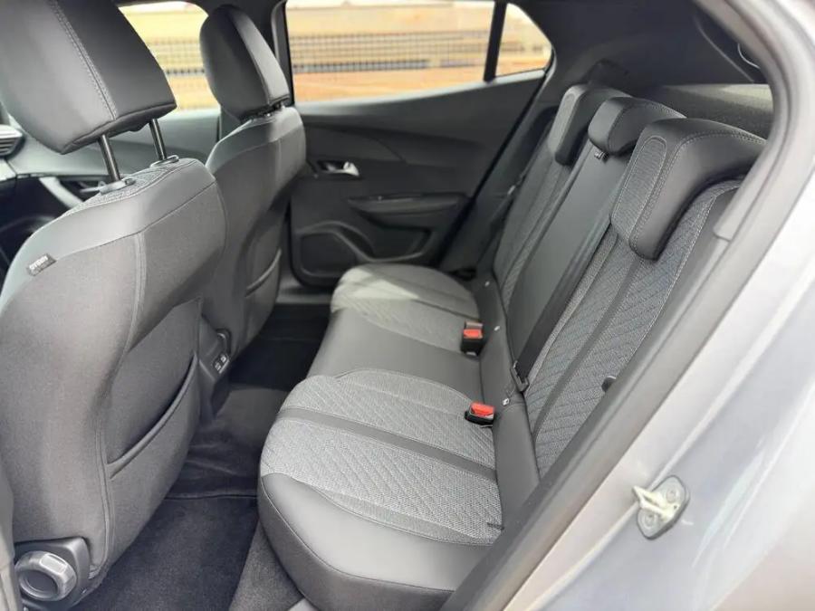 Grey Peugeot 2008 2025 in Riga, with an engine capacity of 0.00 L and mileage of 12 thousand km for 24995 €, photo 8 on AUTOMOTO.COM.LV
