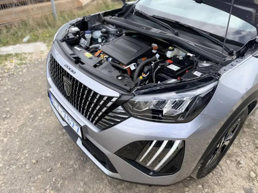 Grey Peugeot 2008 2025 in Riga, with an engine capacity of 0.00 L and mileage of 12 thousand km for 24995 €, photo 26 on AUTOMOTO.COM.LV