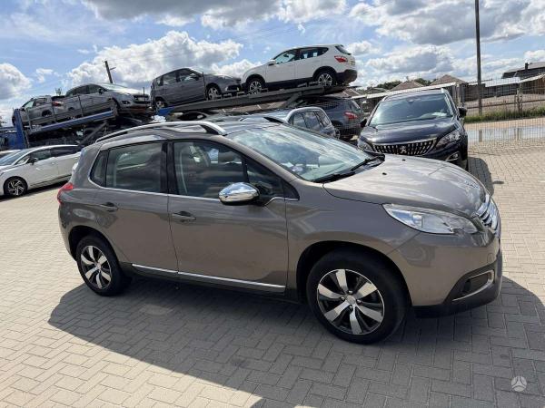 Pelēks Peugeot 2008 2014 Viļņa, ar dzinēja tilpumu 1.60 L un nobraukumu 174 tūkst. km par 4200 €, foto 5 vietnē AUTOMOTO.COM.LV