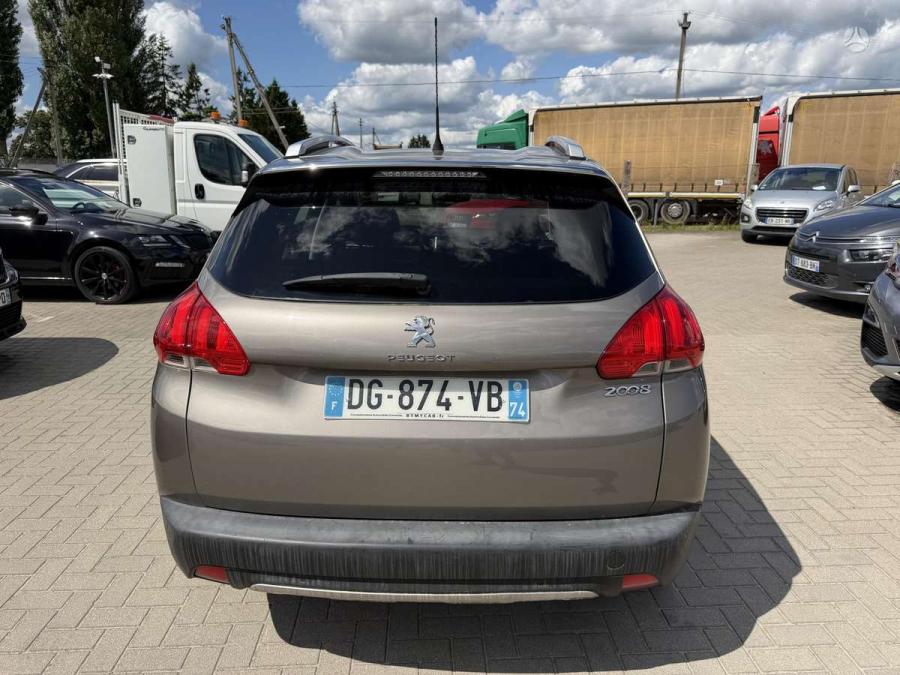 Pelēks Peugeot 2008 2014 Viļņa, ar dzinēja tilpumu 1.60 L un nobraukumu 174 tūkst. km par 4200 €, foto 7 vietnē AUTOMOTO.COM.LV