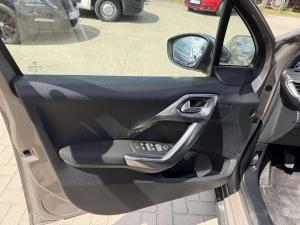 Pelēks Peugeot 2008 2014 Viļņa, ar dzinēja tilpumu 1.60 L un nobraukumu 174 tūkst. km par 4200 €, foto 13 vietnē AUTOMOTO.COM.LV