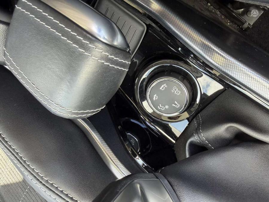 Pelēks Peugeot 2008 2014 Viļņa, ar dzinēja tilpumu 1.60 L un nobraukumu 174 tūkst. km par 4200 €, foto 15 vietnē AUTOMOTO.COM.LV