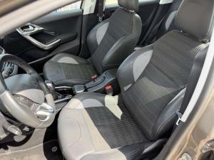 Pelēks Peugeot 2008 2014 Viļņa, ar dzinēja tilpumu 1.60 L un nobraukumu 174 tūkst. km par 4200 €, foto 16 vietnē AUTOMOTO.COM.LV