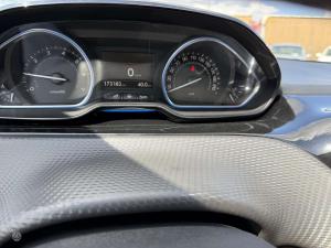 Pelēks Peugeot 2008 2014 Viļņa, ar dzinēja tilpumu 1.60 L un nobraukumu 174 tūkst. km par 4200 €, foto 18 vietnē AUTOMOTO.COM.LV