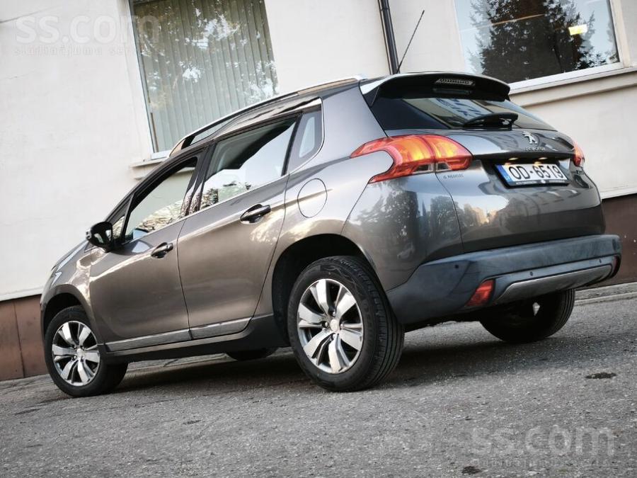 Grey Peugeot 2008 2014 in Jelgava, with an engine capacity of 1.20 L and mileage of 0 thousand km for 4990 €, photo 4 on AUTOMOTO.COM.LV