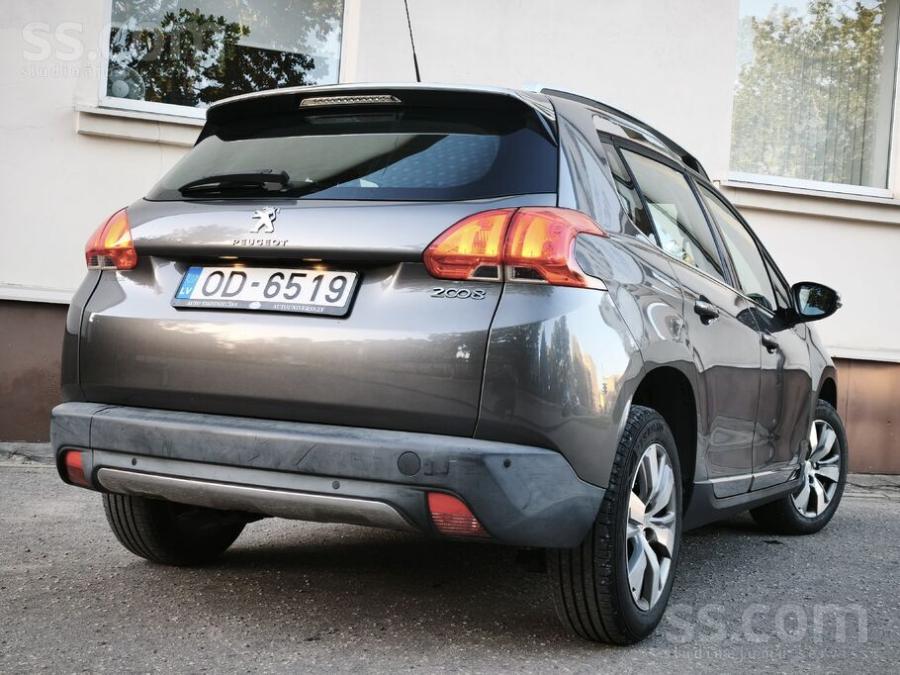 Grey Peugeot 2008 2014 in Jelgava, with an engine capacity of 1.20 L and mileage of 0 thousand km for 4990 €, photo 5 on AUTOMOTO.COM.LV